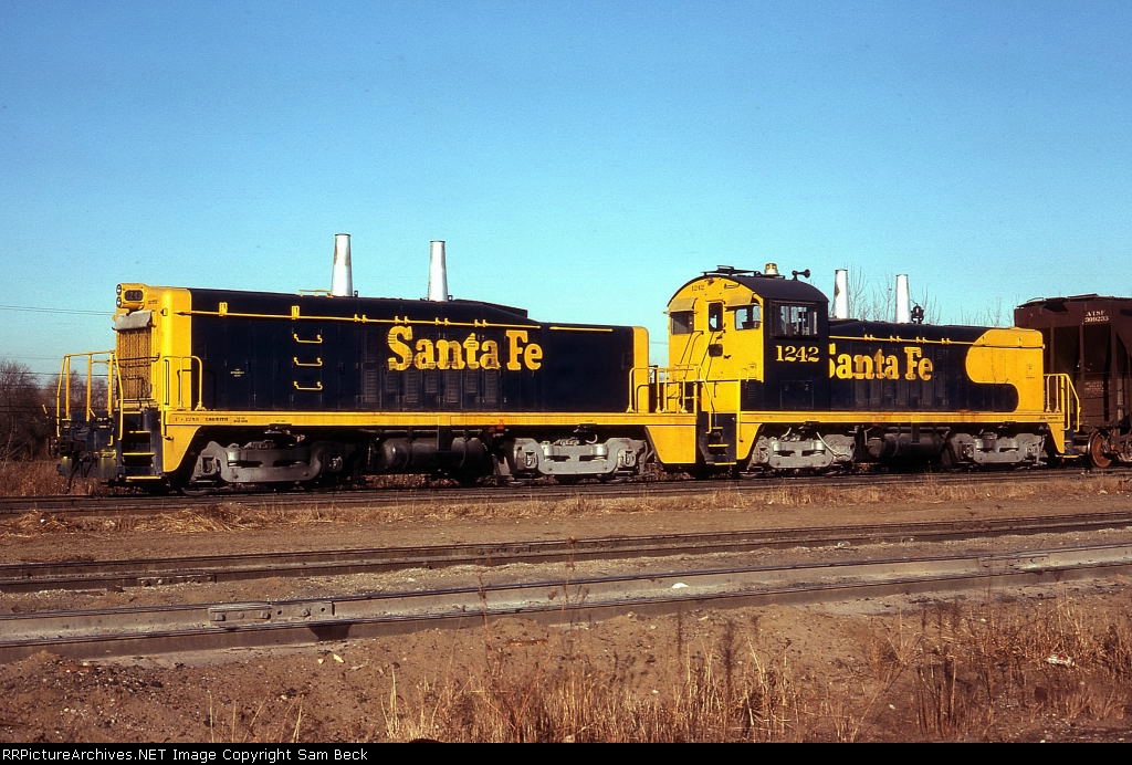 ATSF 1243 and 1242